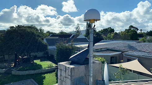 C220 GR2: High-Precision GNSS Choke-Ring Antenna | CHCNAV